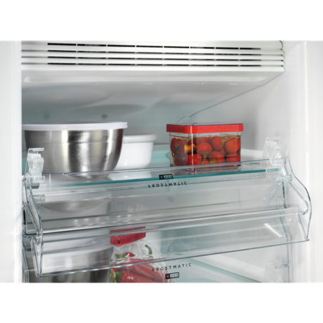 Frysskåp AEG - AGB625F5NW 7000 | hemmy.se.